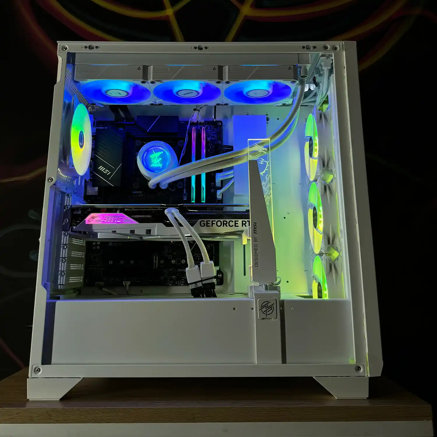 ICED OUT 3 | i7-14700KF | RTX 4070 X 12GB | 32GB RAM | 1TB NVMe | MEGA